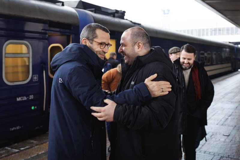 European and NATO security advisers arrive in Kyiv
