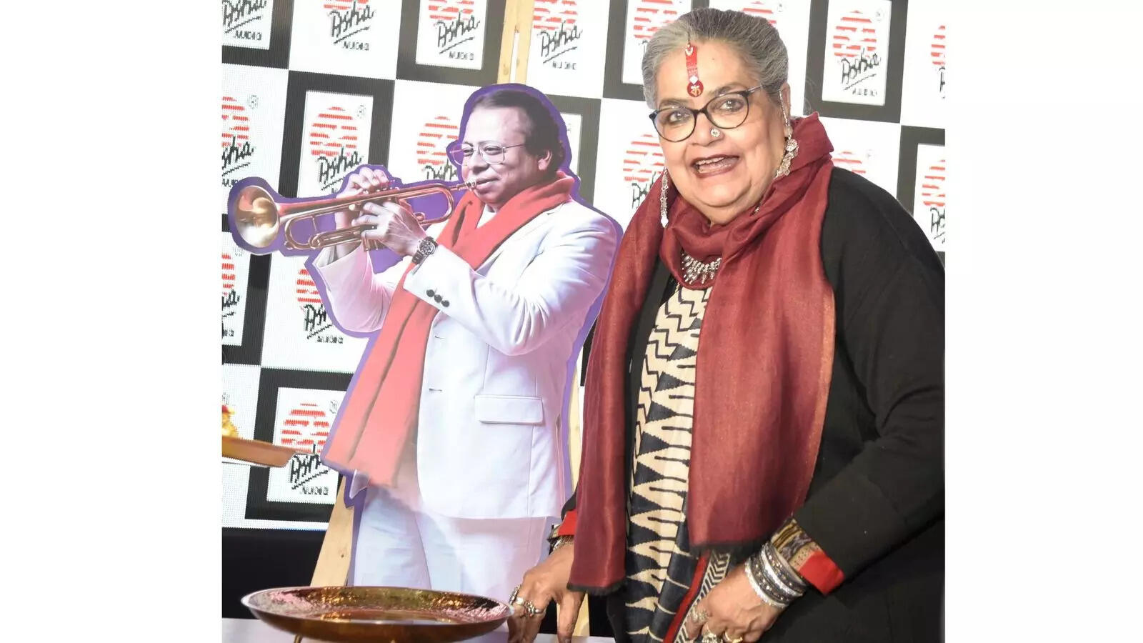 Usha Uthup attends Kolkata event paying tribute to R D Burman