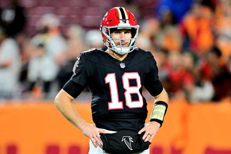 Steelers connected to $180 million quarterback