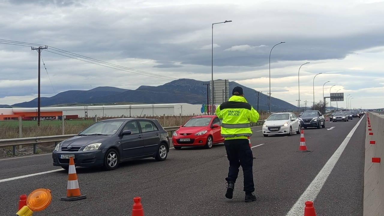 Με κάθοδο των τρακτέρ στην Αθήνα απειλούν οι αγρότες της Νίκαιας ...