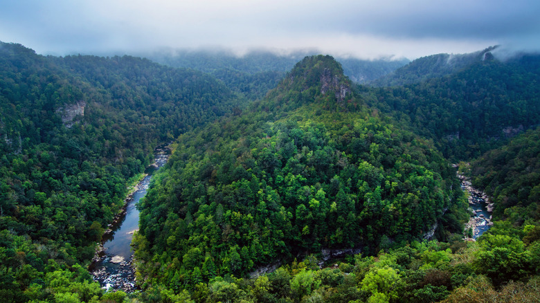 A small Blue Ridge Mountain town near 'The Grand Canyon of the South ...