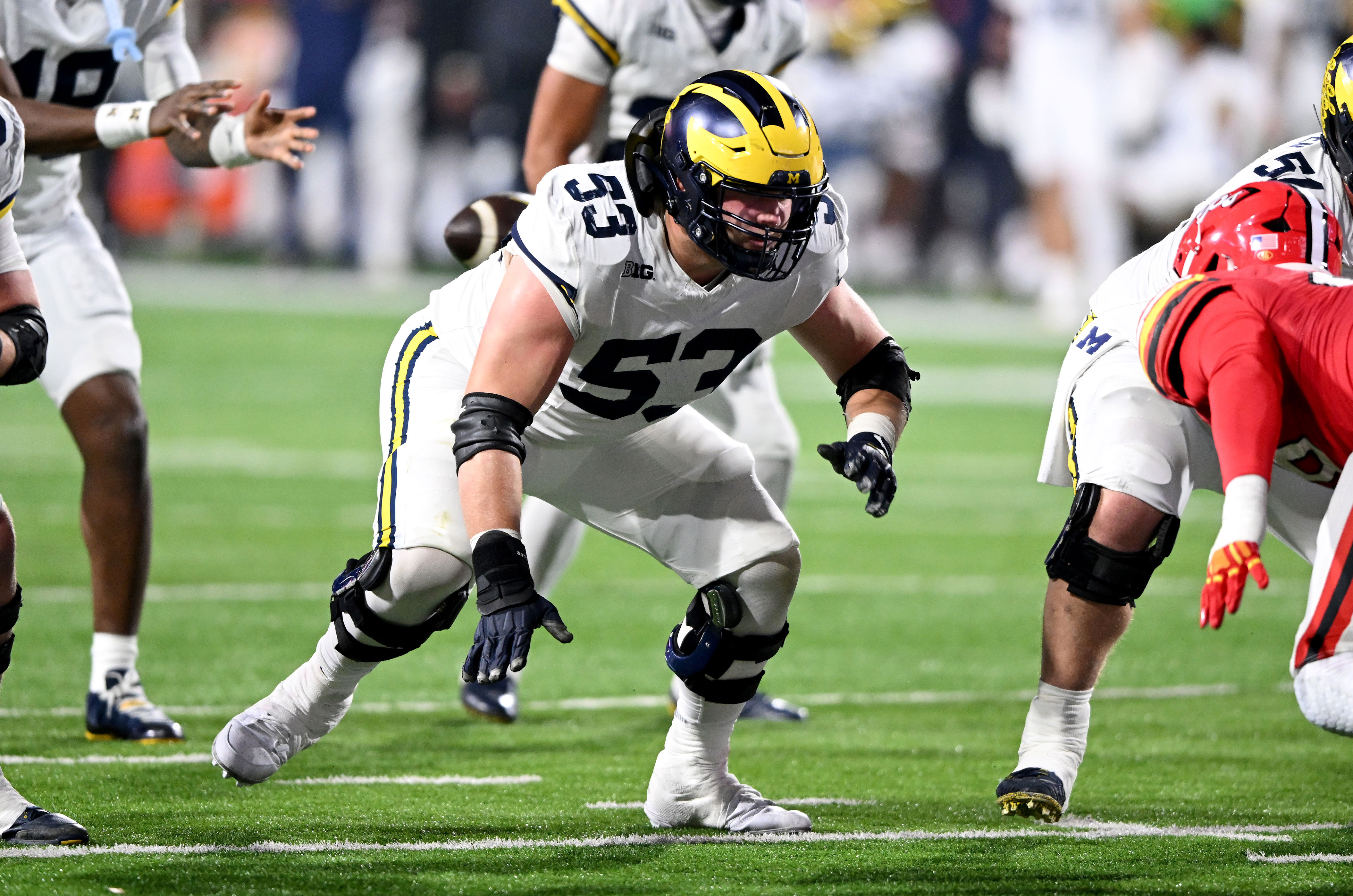 Michigan football OL Jake Guarnera enters transfer portal