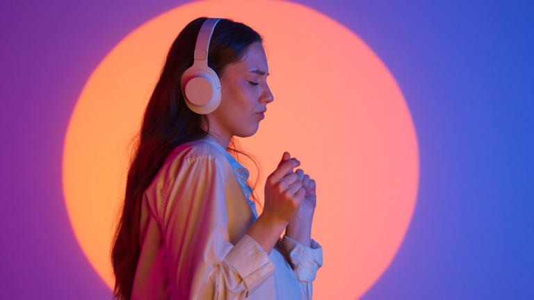 Music shapes your memory through emotional intensity, study finds