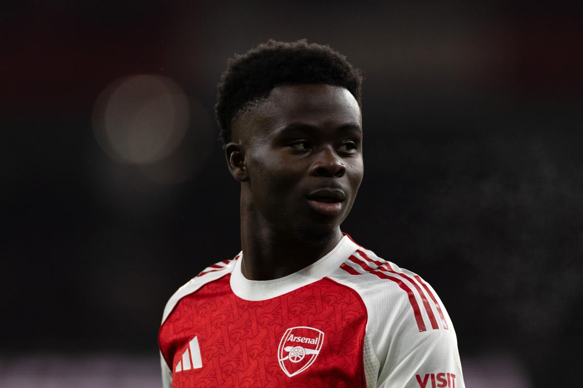 Why is Bukayo Saka not playing tonight for Arsenal vs Bournemouth?