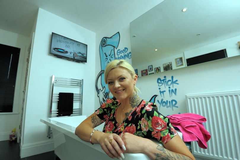 Sky Sports Darts star Polly James's other job and message to trolls ...
