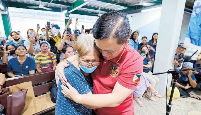 Go extends aid to patients, watchers at Davao hospital