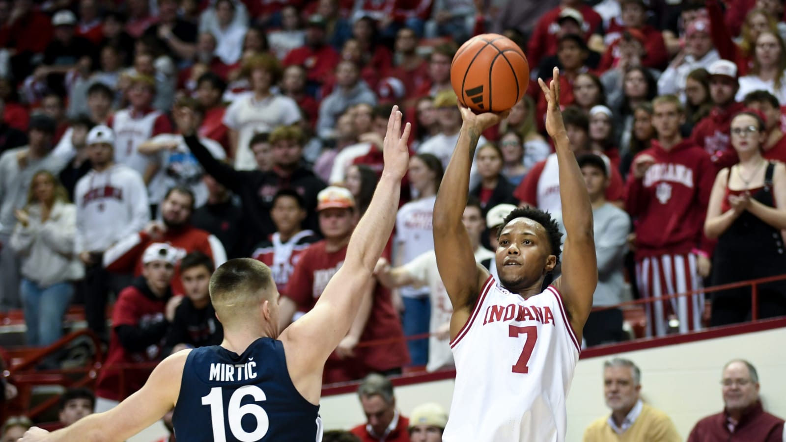 Nick Dorn ‘needs to be getting’ more minutes heading Big Ten play for ...