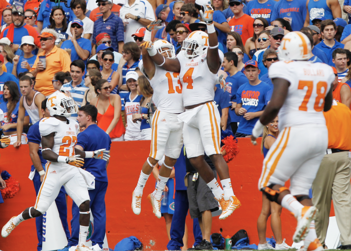Former Tennessee Vols defender lands new on-field coaching job in ...