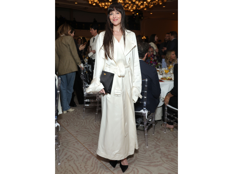 Der edelste Mantel-Trend im Winter 2026 ist...