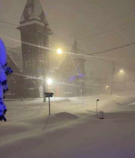 Fulton digs out of more than 2 feet of snow; city ends state of emergency