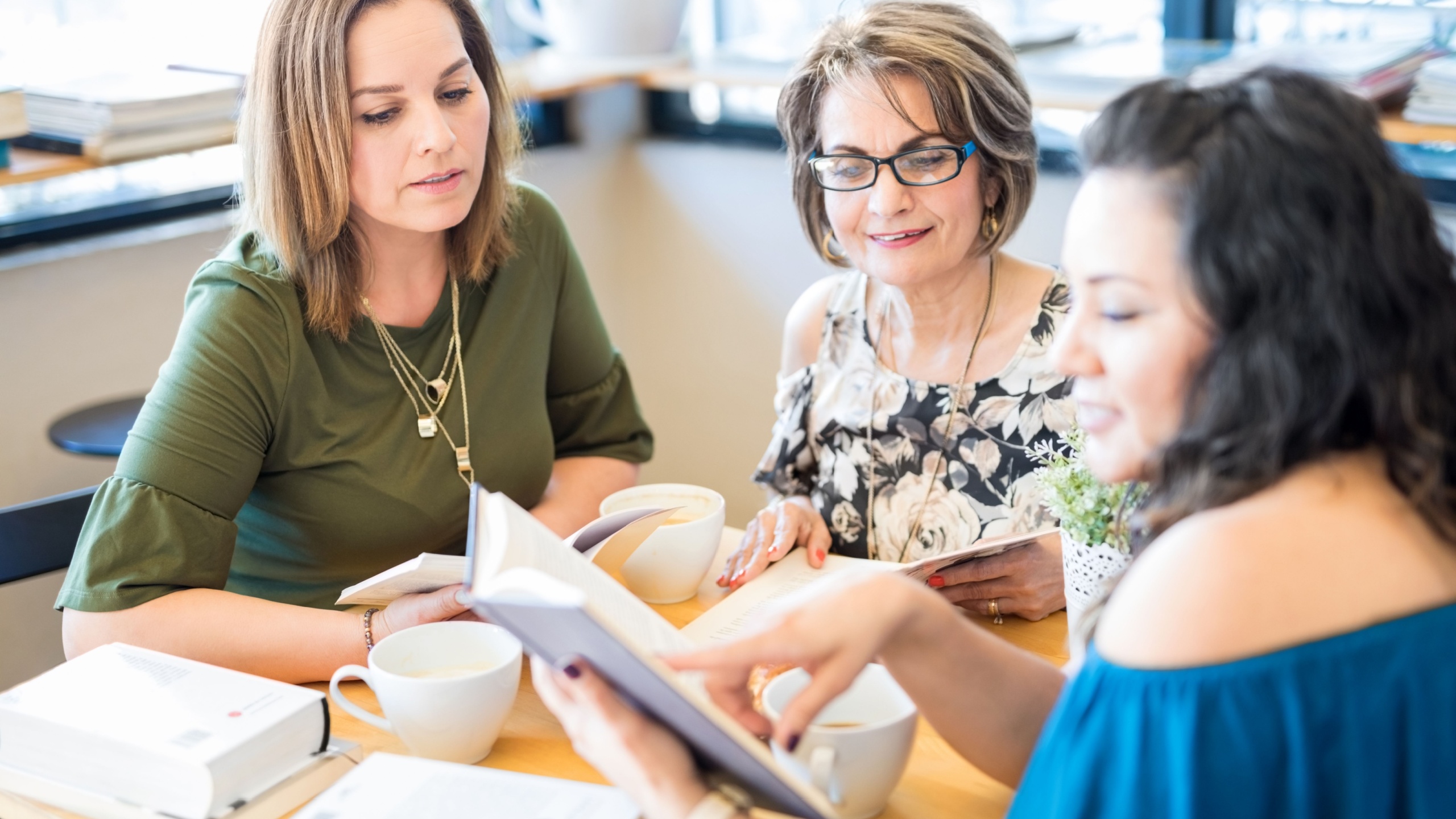 8 shared activities to meet new friends