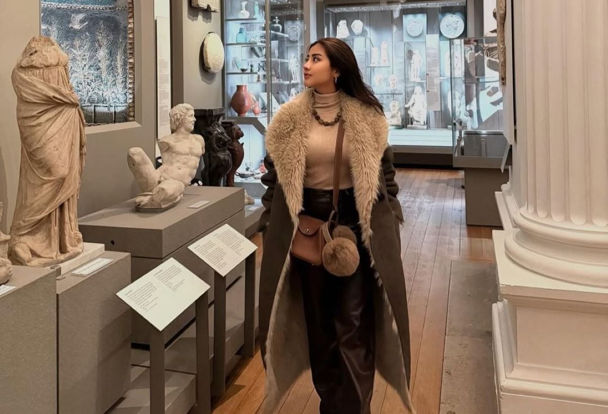 Gaya stylish di musim dingin, Ghea Youbi jelajahi museum dan sejarah ...