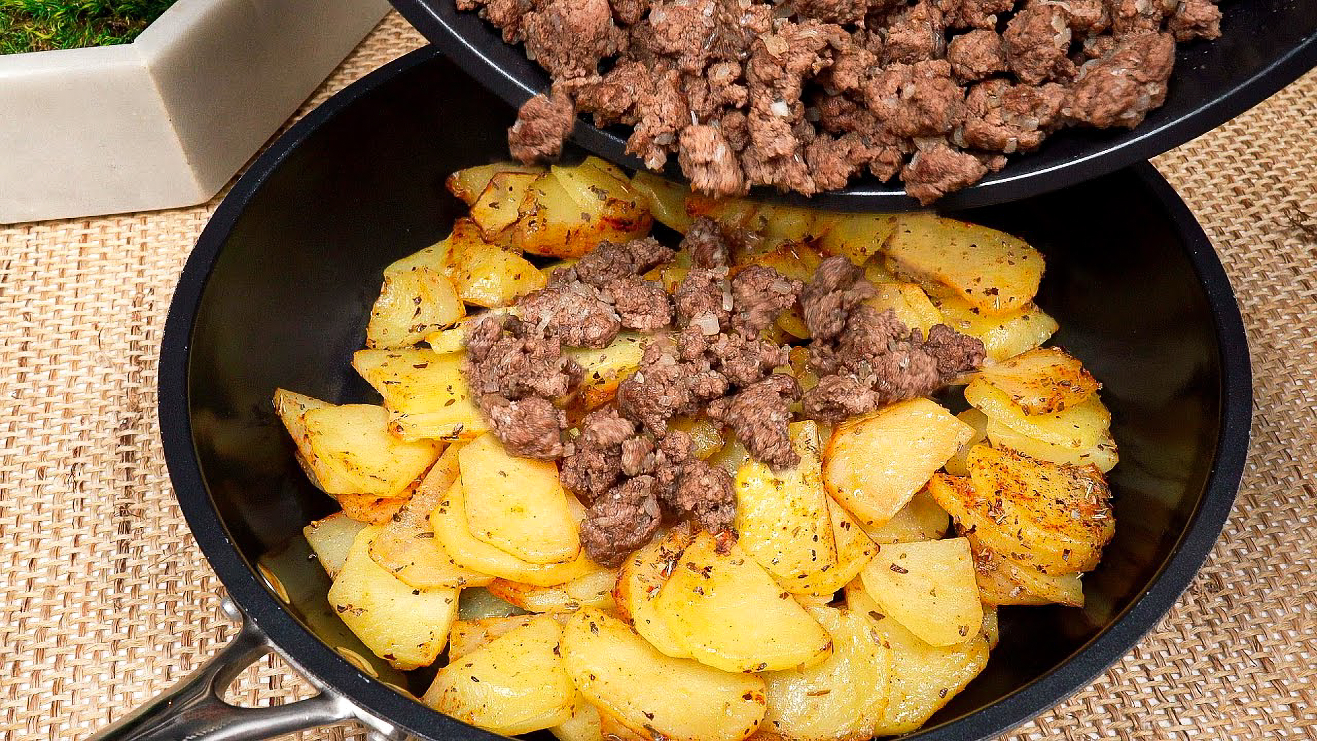 Simple recipe! Potatoes with ground meat! The whole family will love it