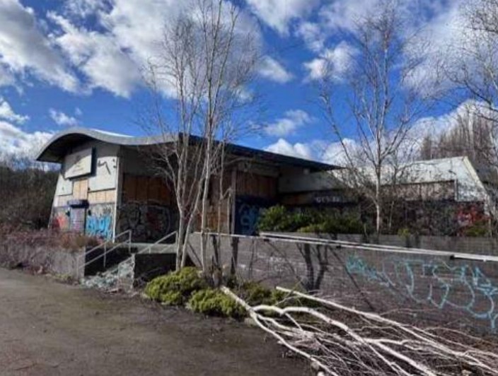 Padel centre plan for Leeds fire-hit trampoline centre