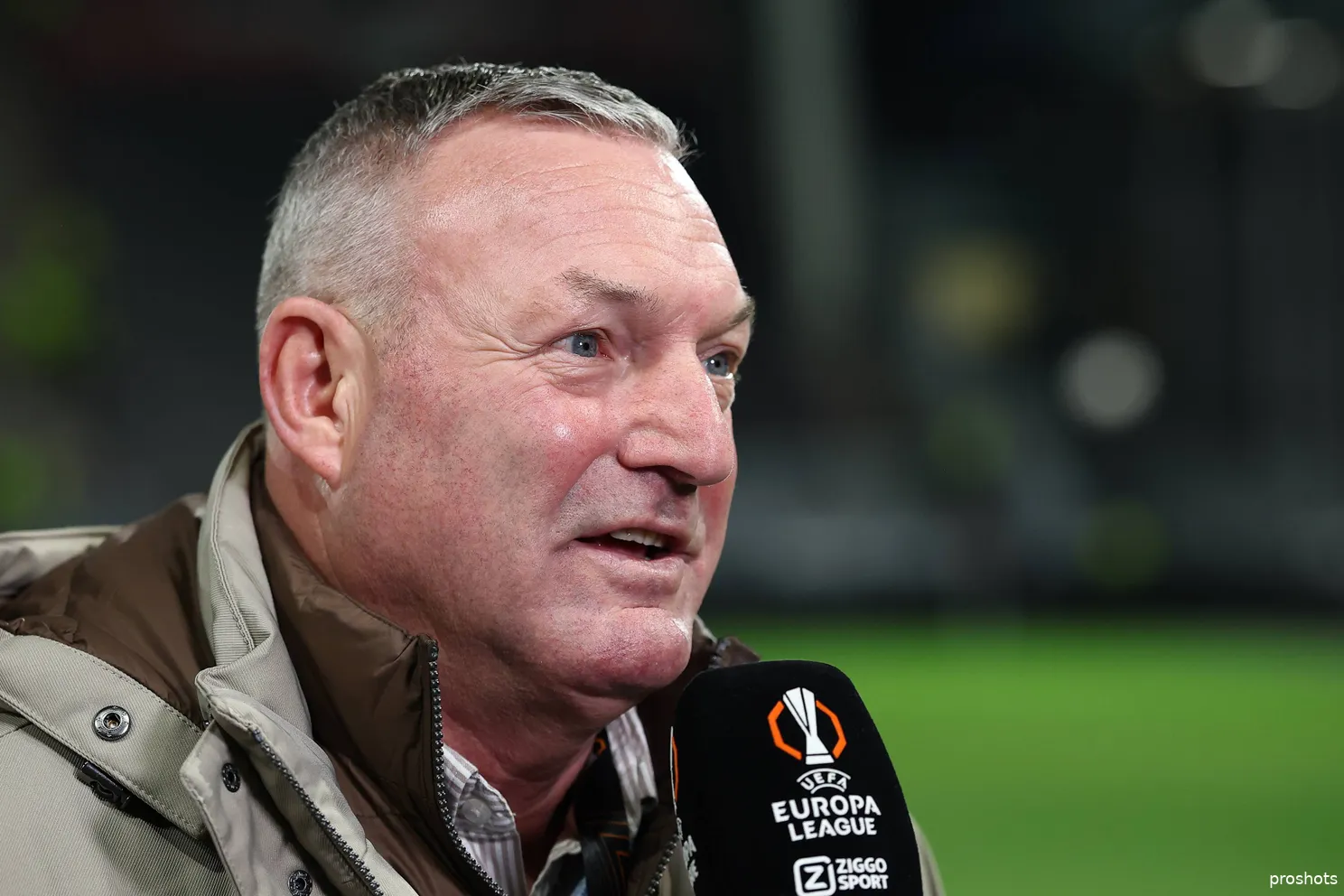 Jans is van mening dat Ajax naar de Galgenwaard moet komen: 'Dan moet ...