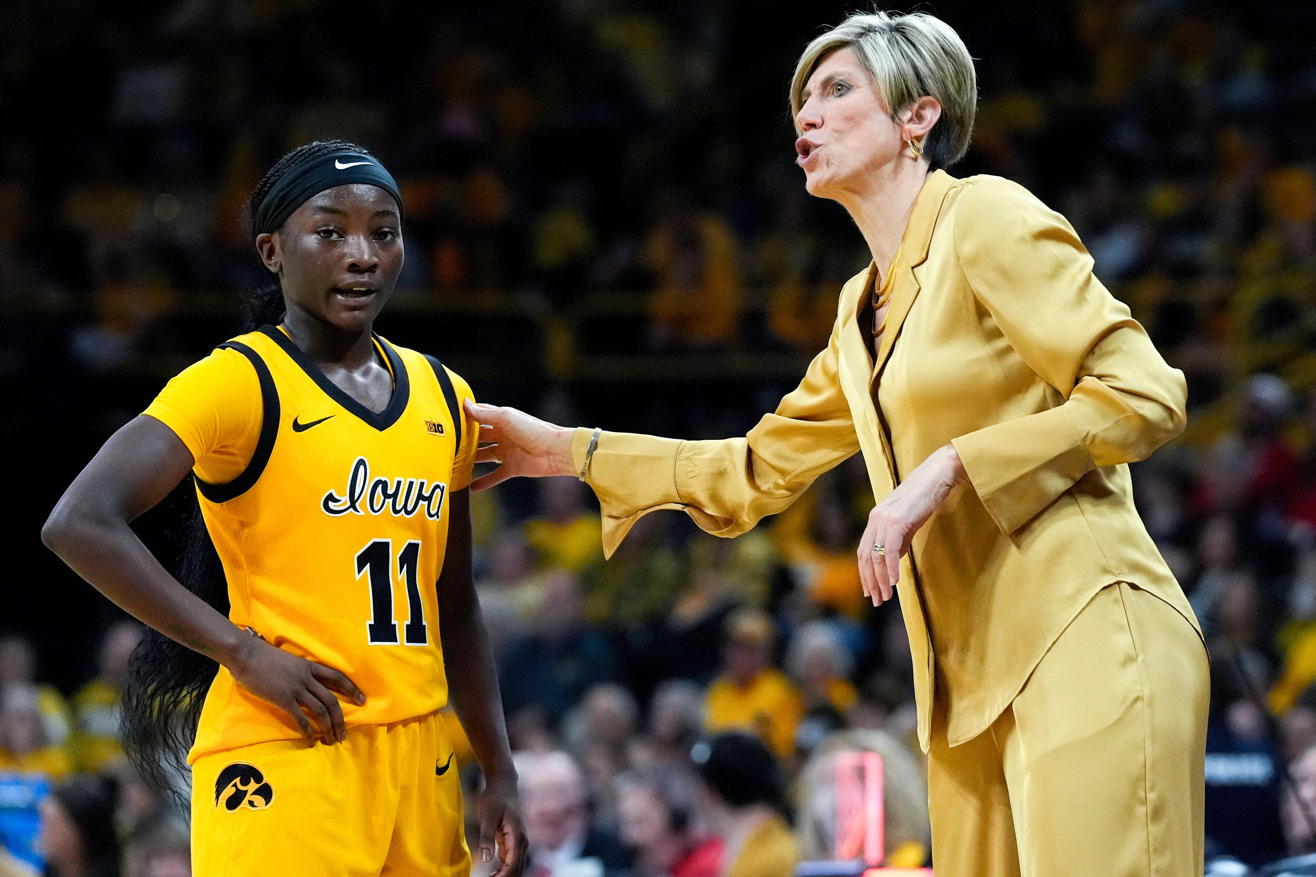 Addie Deal's career-high powers Iowa women's basketball past Oregon