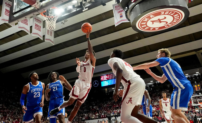 How Alabama basketball fans greeted Kentucky's Mo Dioubate with boos