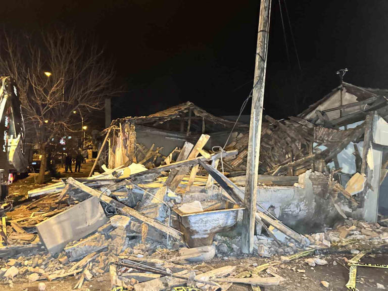 Edirne’de korku dolu dakikalar, çökme riski nedeniyle AFAD vatandaşları ...