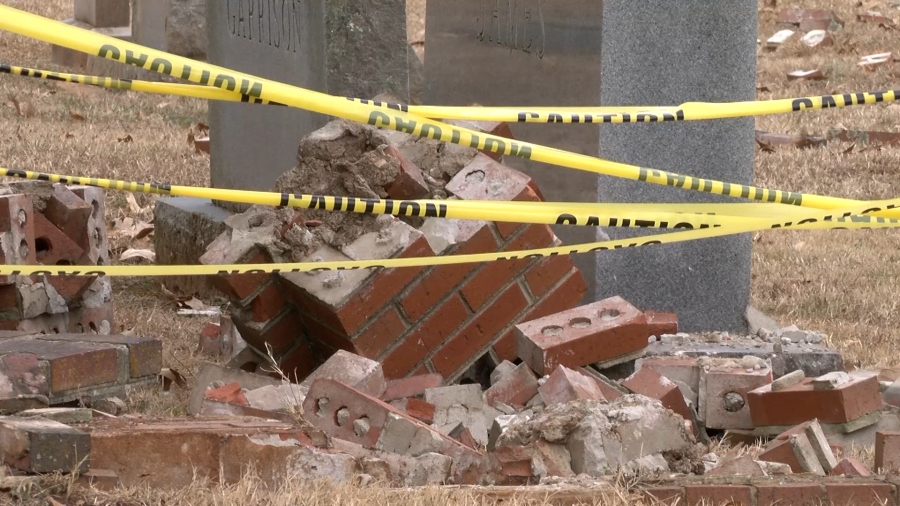 'Bewildering': Family’s gravestones damaged in car crash at North ...