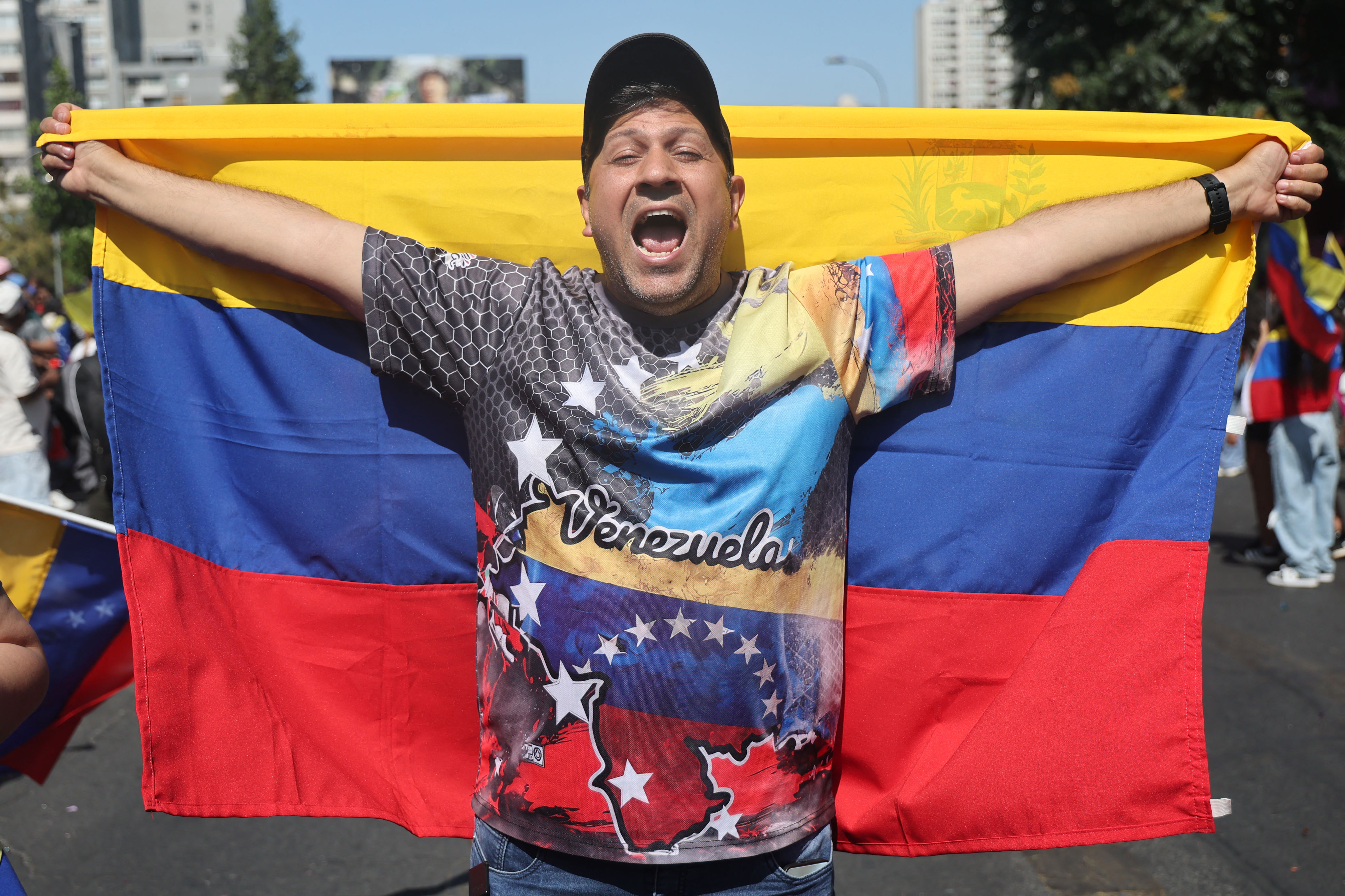 Exiled Venezuelans around the world celebrate