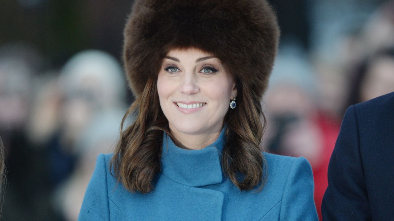 Want to look chic in the snow? Follow Princess Catherine's easy formula ...