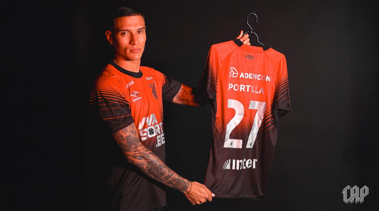 Athletico confirma chegada de meia da seleção colombiana