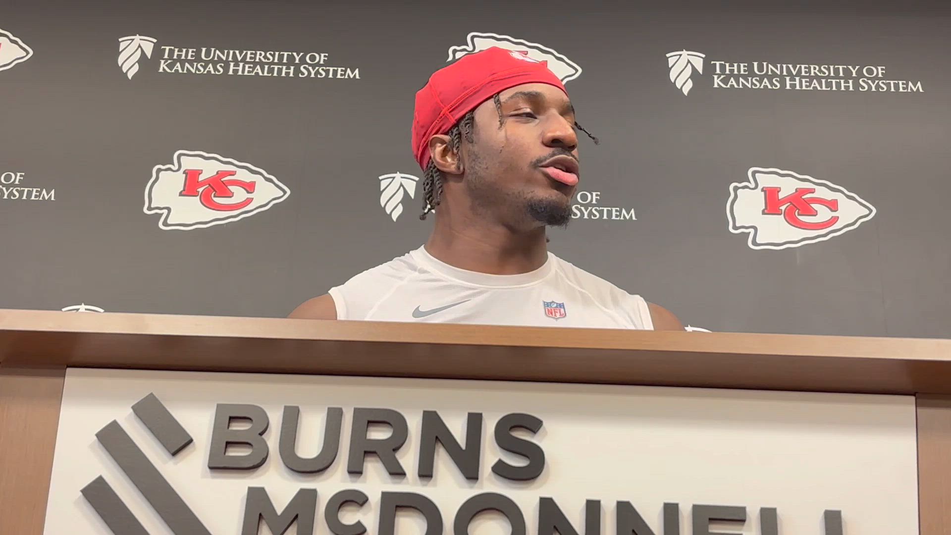 Kansas City Chiefs LB Jeffrey Bassa on Oregon gear for Mahomes ...