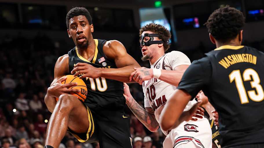 AK Okereke shines in Vanderbilt’s SEC opener