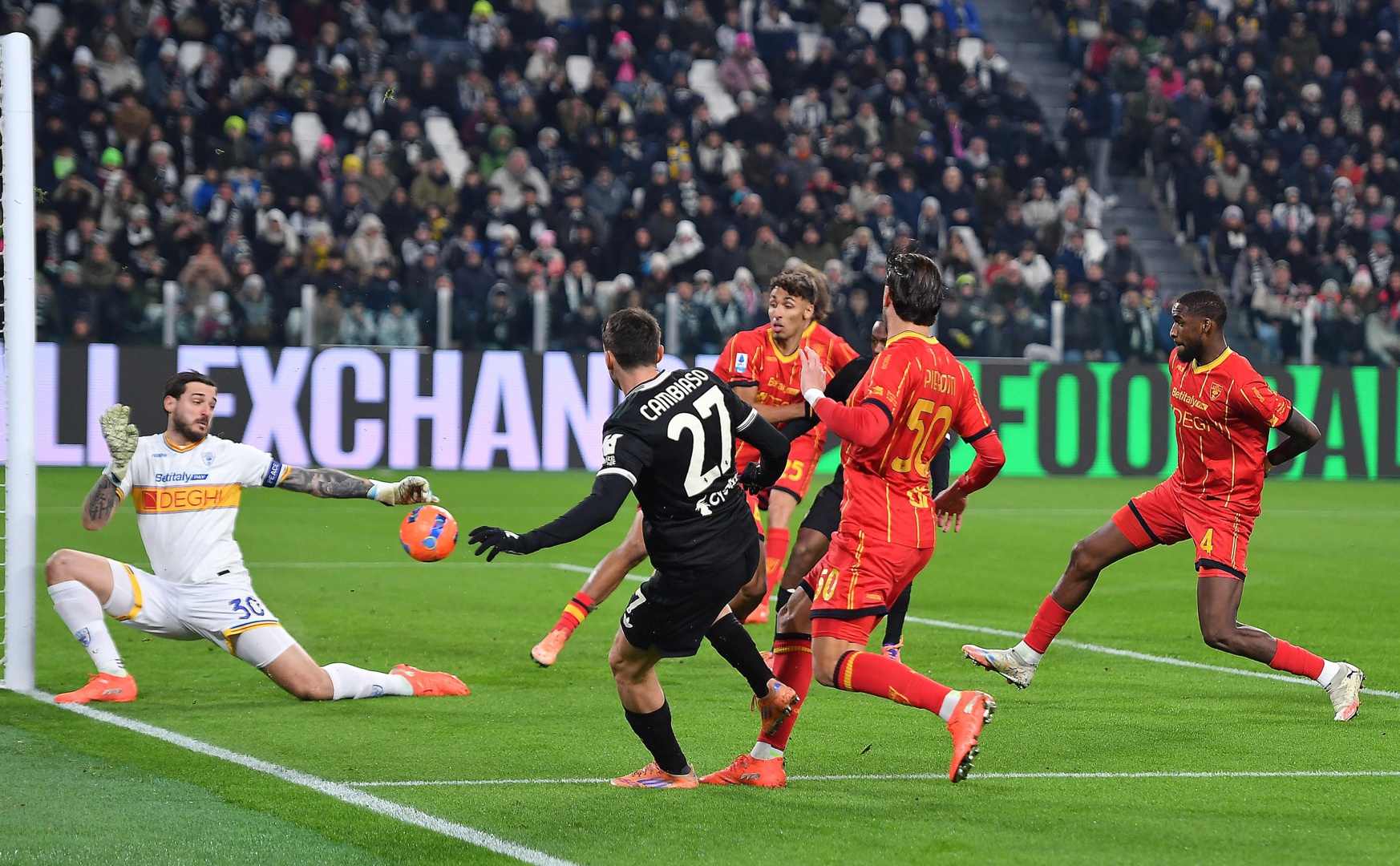 1-1. Falcone frena al Juventus