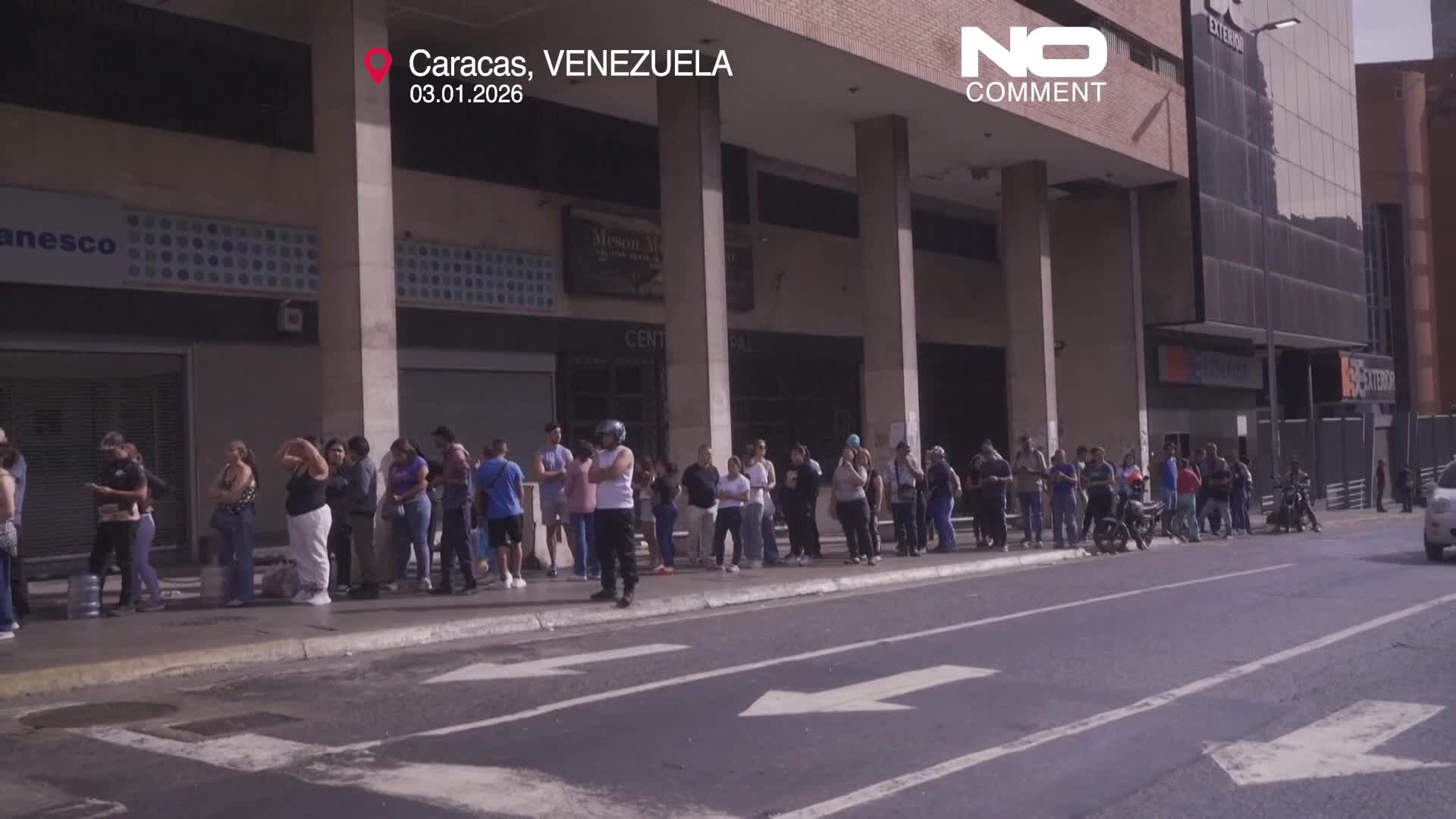 Venezuela: Caracas residents stock up on groceries amid political ...