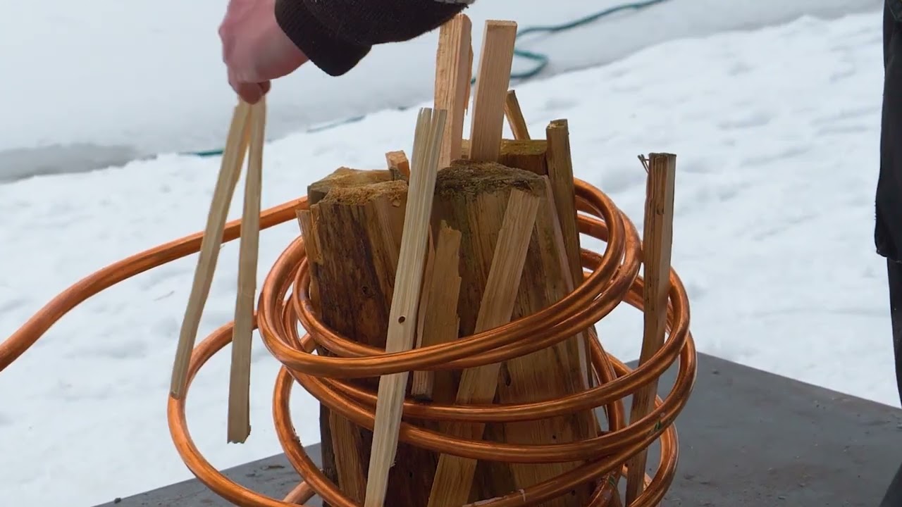 Outdoor bathtub in winter – ultimate relax build