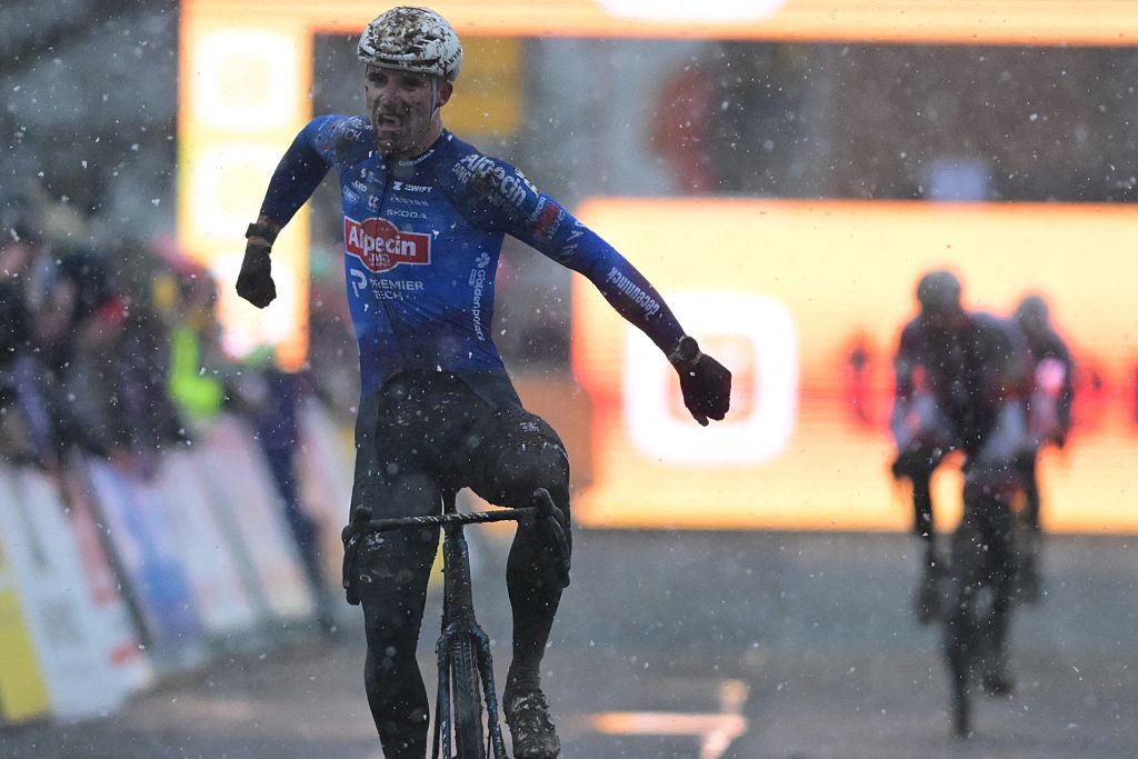 Superprestige Gullegem: Niels Vandeputte extends overall series lead ...