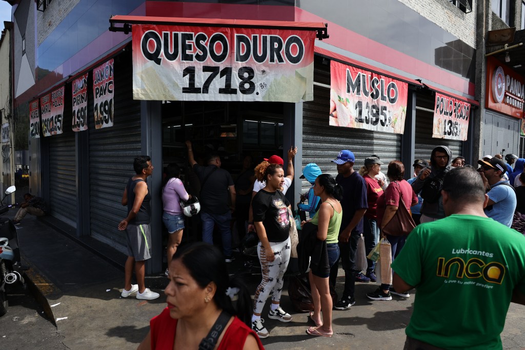 Venezuela plunged into chaos in wake of Nicolás Maduro capture ...