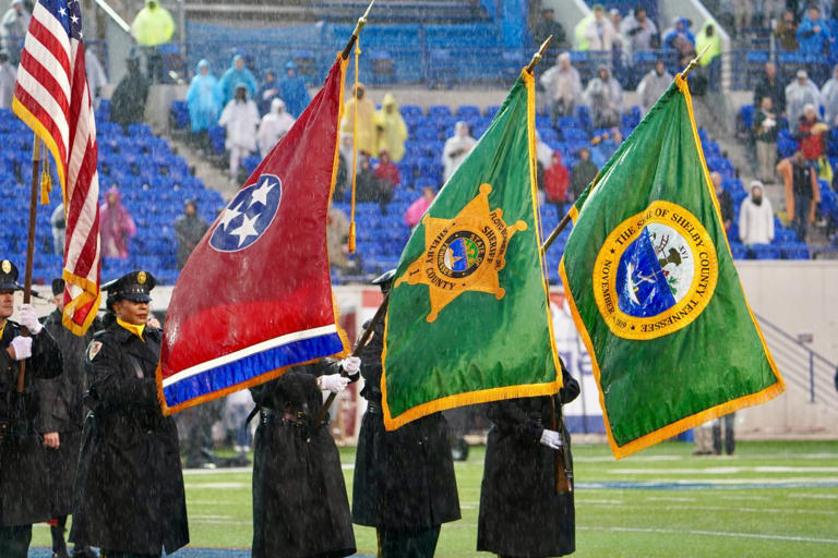Shelby Co. Sheriff’s Office Pipes & Drums Band perform at Liberty Bowl
