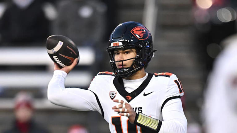 Oregon State heir-apparent quarterback Tristan Ti'a enters transfer portal