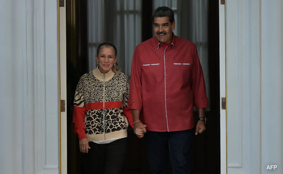 Nicolas Maduro and wife dragged from bedroom at military base by US ...