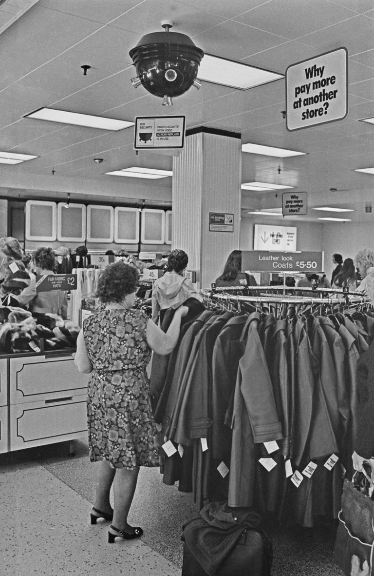 9 fashion stores you'll remember shopping at in the 70s, 80s and 90s ...