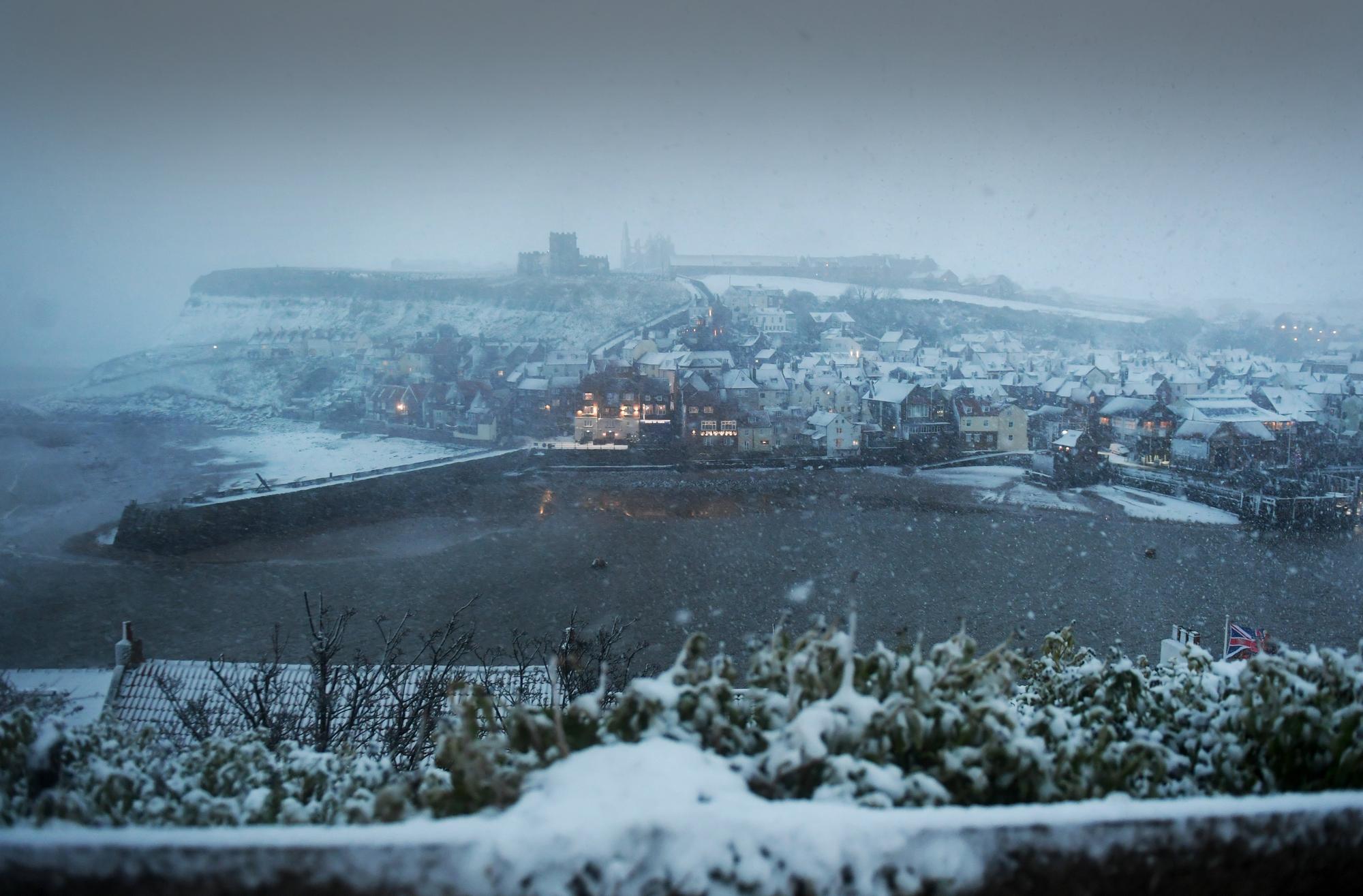 Stunning pictures show Yorkshire covered in snow as the Met Office ...