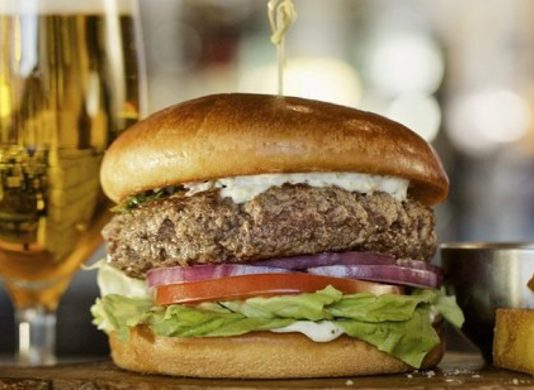 5 chain restaurants fans say are best for big burgers
