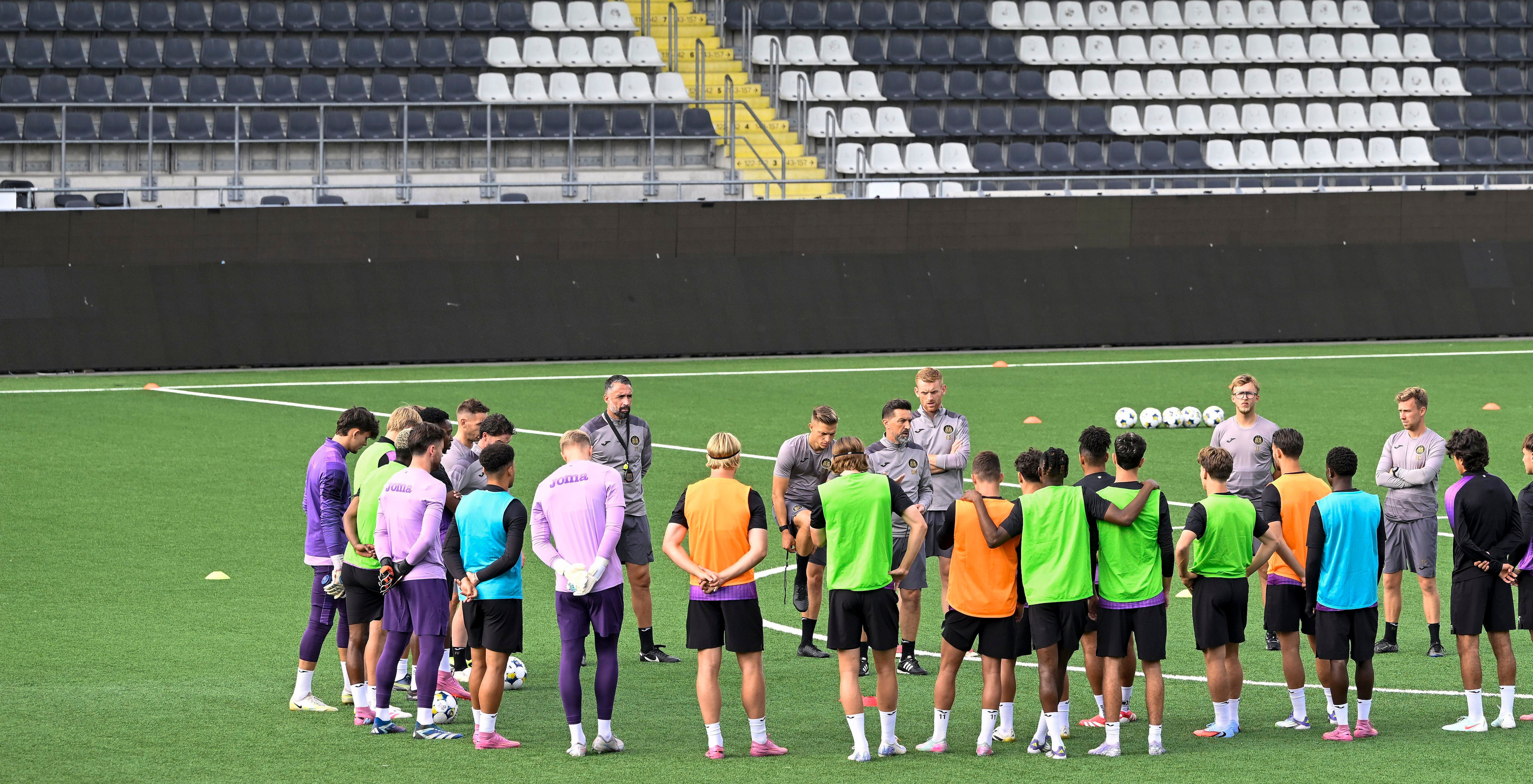 Anderlecht is vertrokken naar Zuid-Spanje, oefenmatch staat woensdag ...