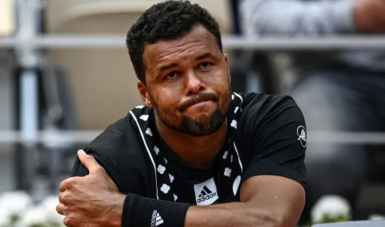 Tsonga: "It seems like Djokovic has already given up, but I think that..."