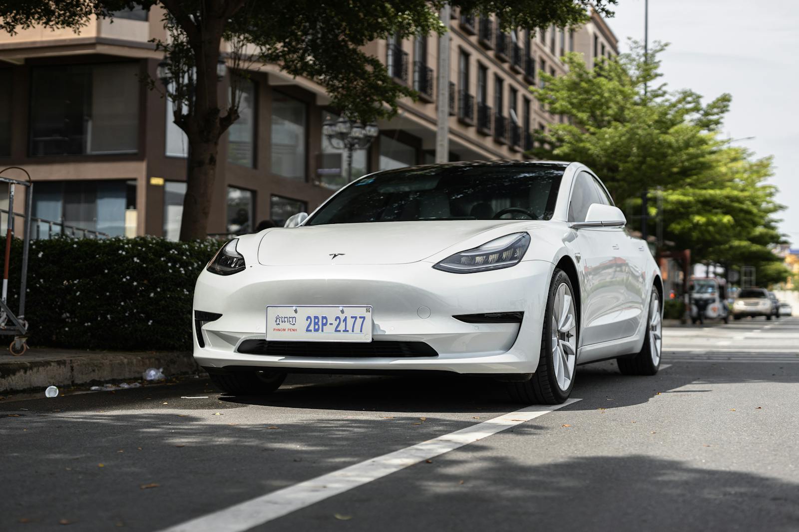 The cheapest Tesla Model 3 exceeds its EPA range rating
