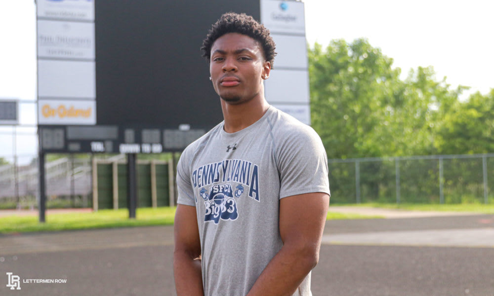 Pitt RB Derrick Davis Jr. enters transfer portal