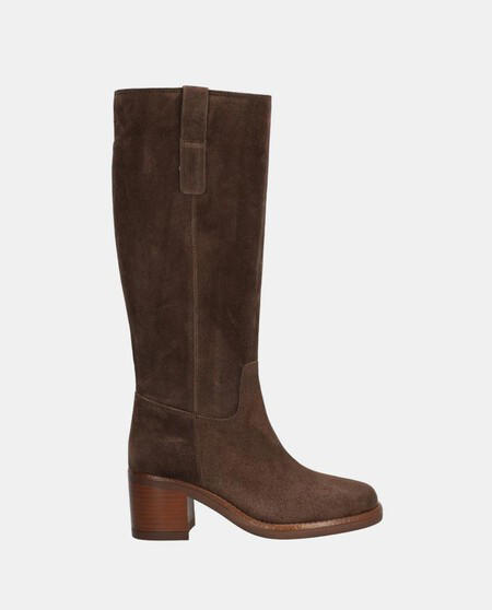 El Corte Inglés rebaja unas botas altas made in Spain con tacón sensato ...