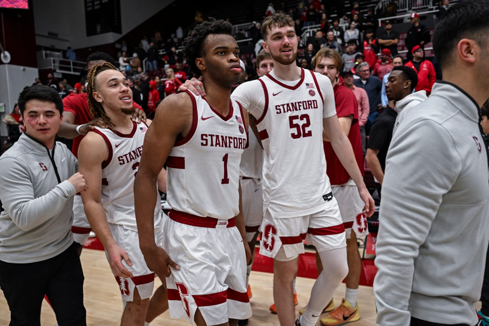 Recap: Stanford men’s basketball bounces back to beat No. 16 Louisville