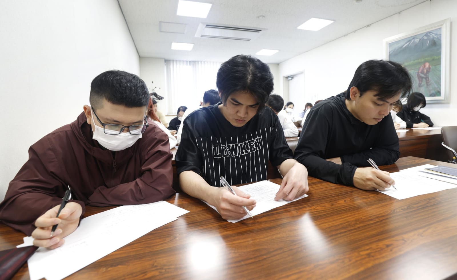 Foreign residents make up 9.5% of people in 20s in Japan