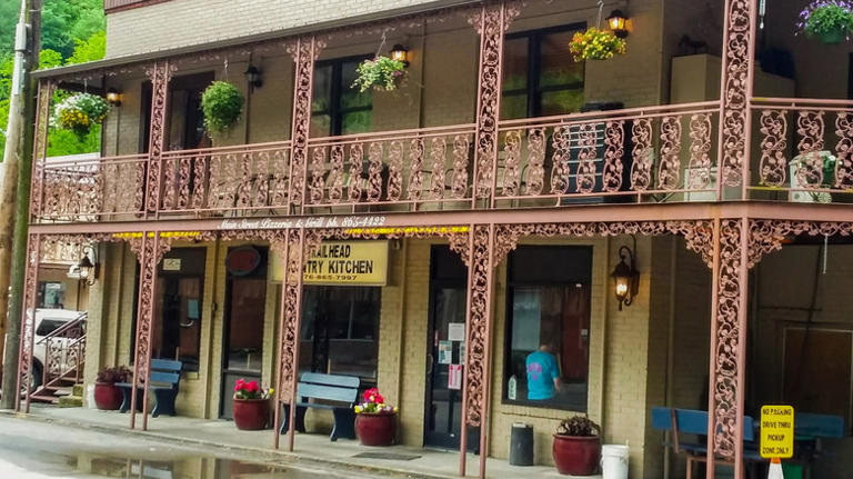 A small Blue Ridge Mountain town near 'The Grand Canyon of the South ...