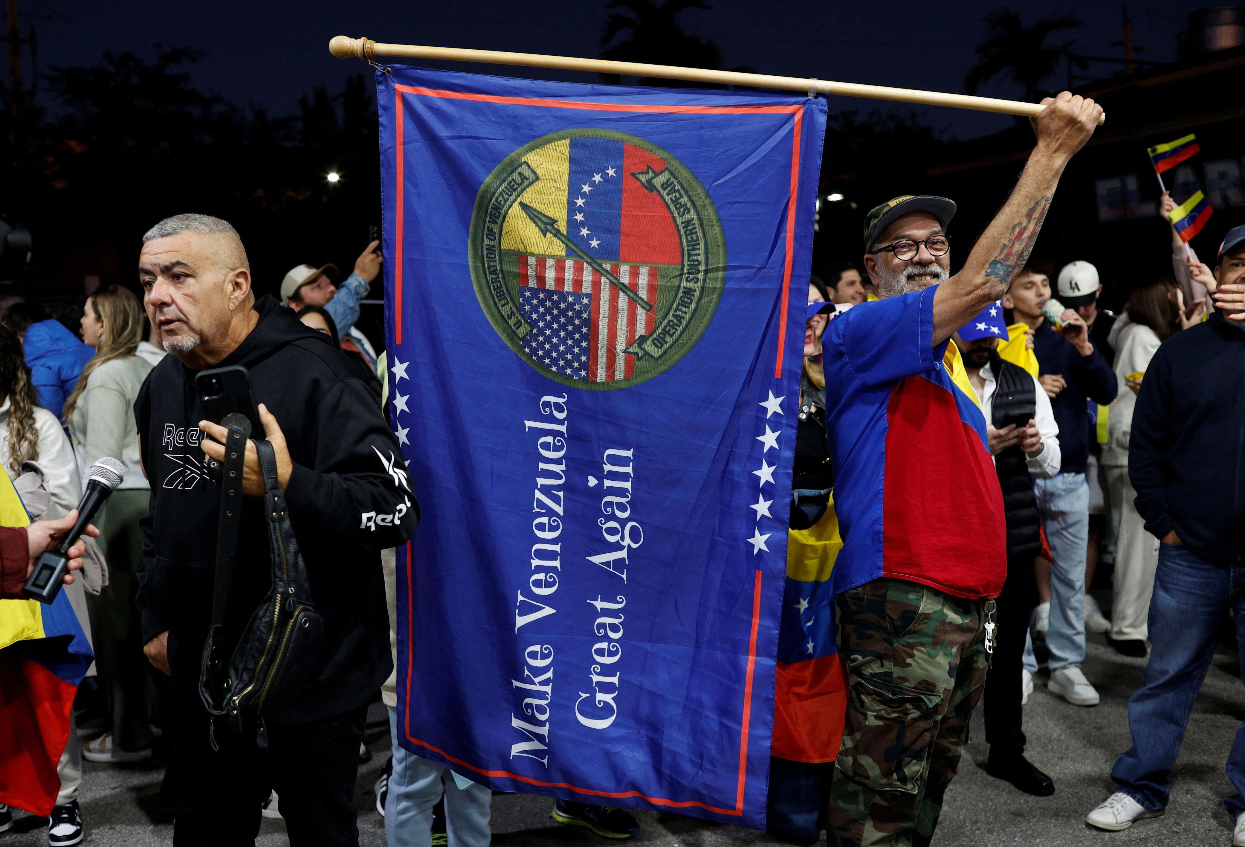 Crowds celebrate in Florida after US removes Venezuelan president