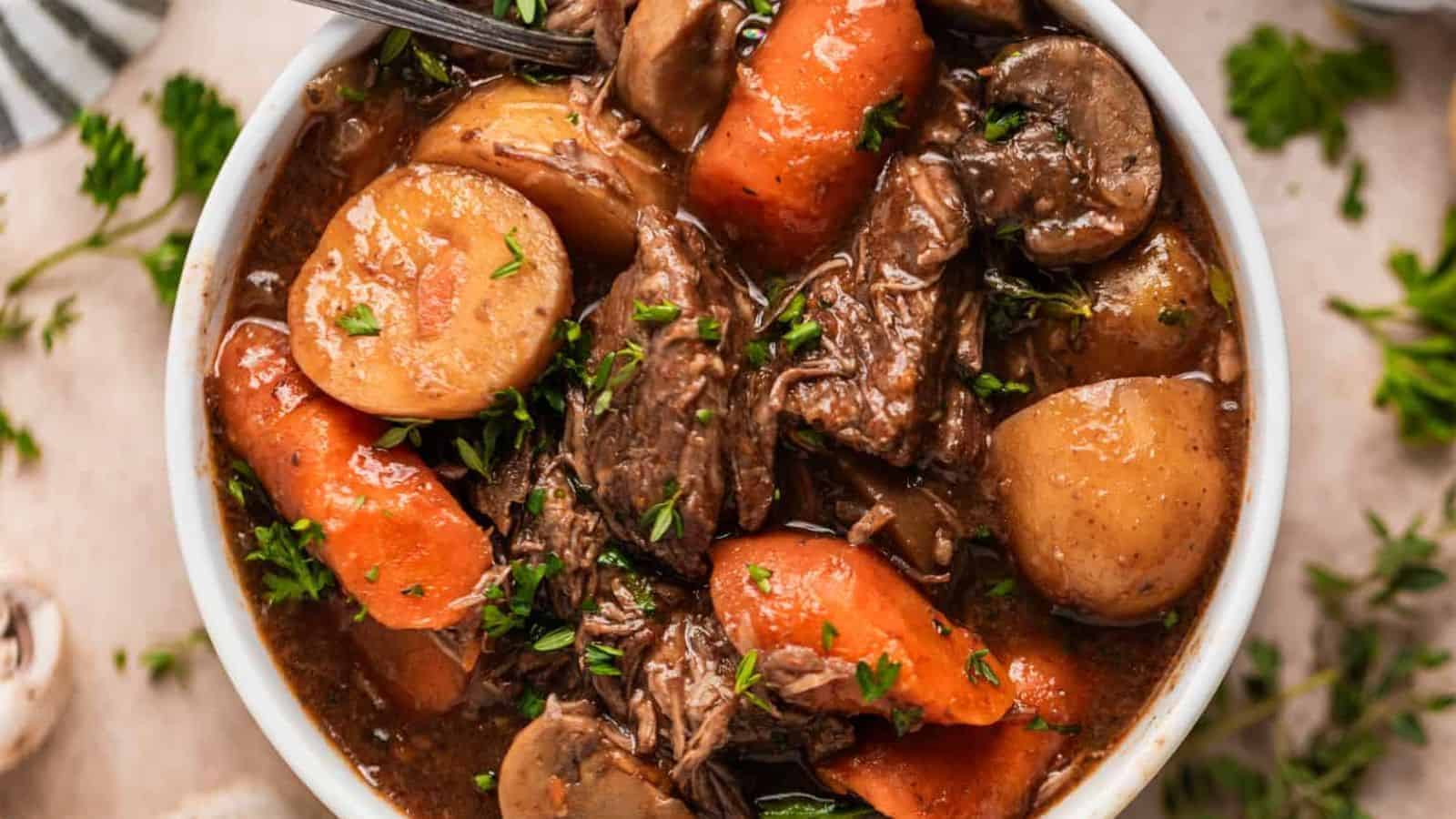 16 easy crockpot dinners that fill the house with warmth