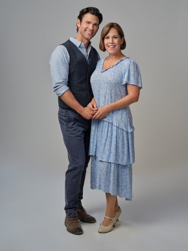 Erin Krakow teases 'never-before-seen' Elizabeth and Nathan moments in ...